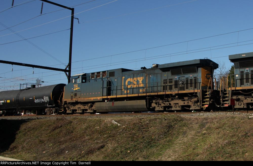 CSX 114 on Q404